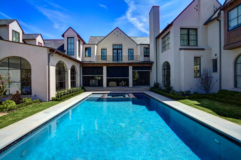 Wide Opening Wall Screens | Retractable Screen Doors